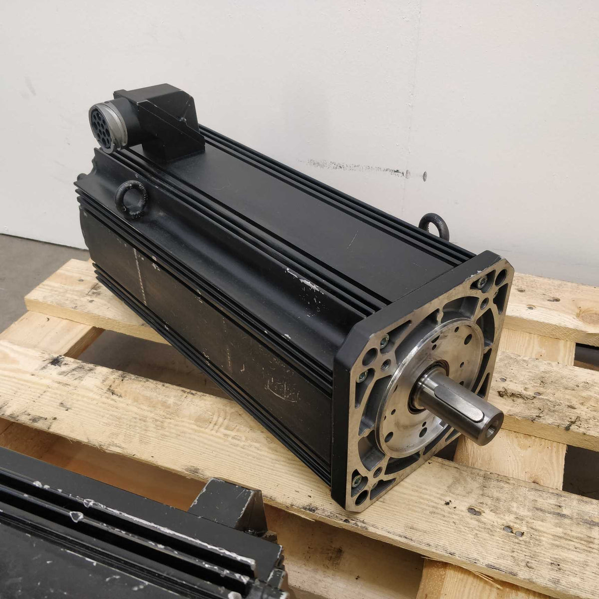 Rexroth R911282789 MKD112D-027-KP3-BN 3-Phase Synchronous PM Motor ...