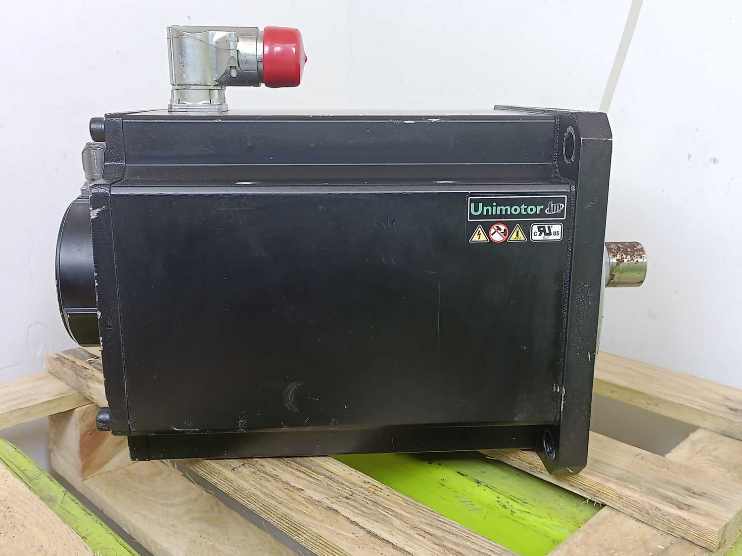 Control Techniques 250U3D100JACAA300380-SONS Unimotor FM Servo Motor ...